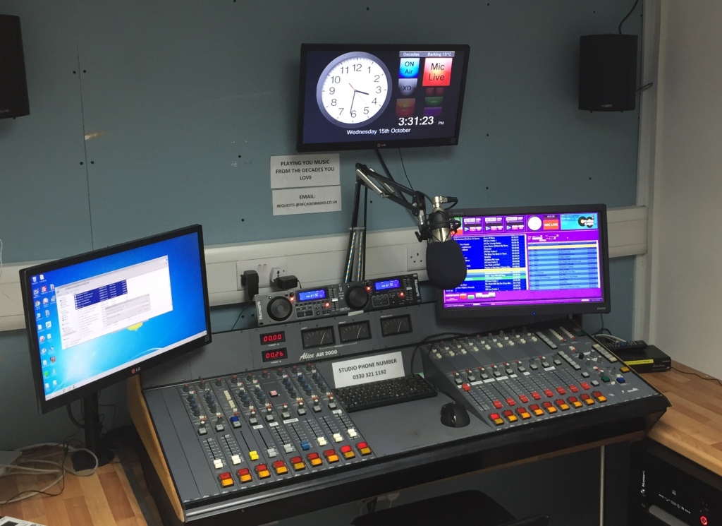 Decades Radio – On Air with Competa – vectoraudio.co.uk